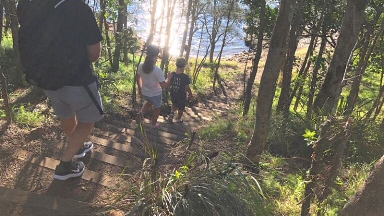 Wangi Point | walking trail, rocky foreshore | Lake Mac Family Life