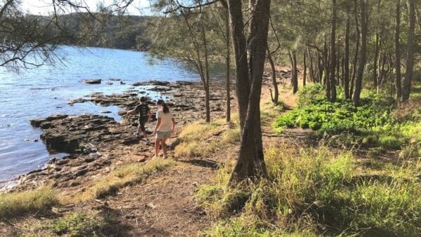 Wangi Point | walking trail, rocky foreshore | Lake Mac Family Life