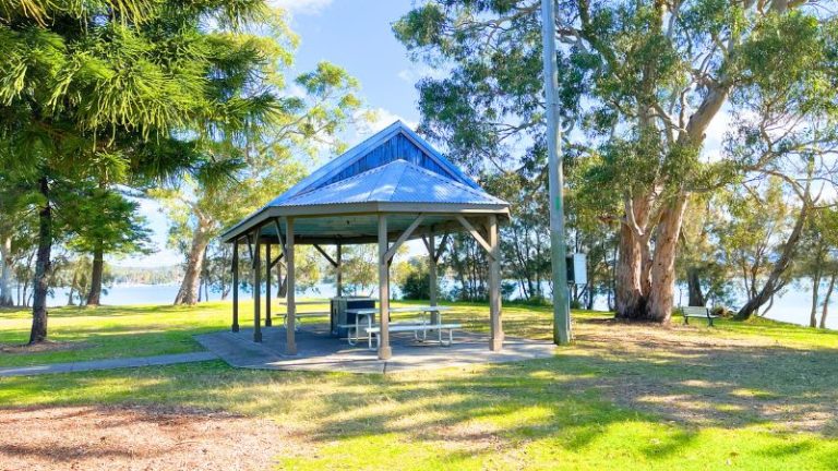 Bolton Point Playground | park, picnic area | Lake Mac Family Life
