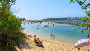 Blacksmiths Beach & Grannies Pool | Lake Mac Family Life